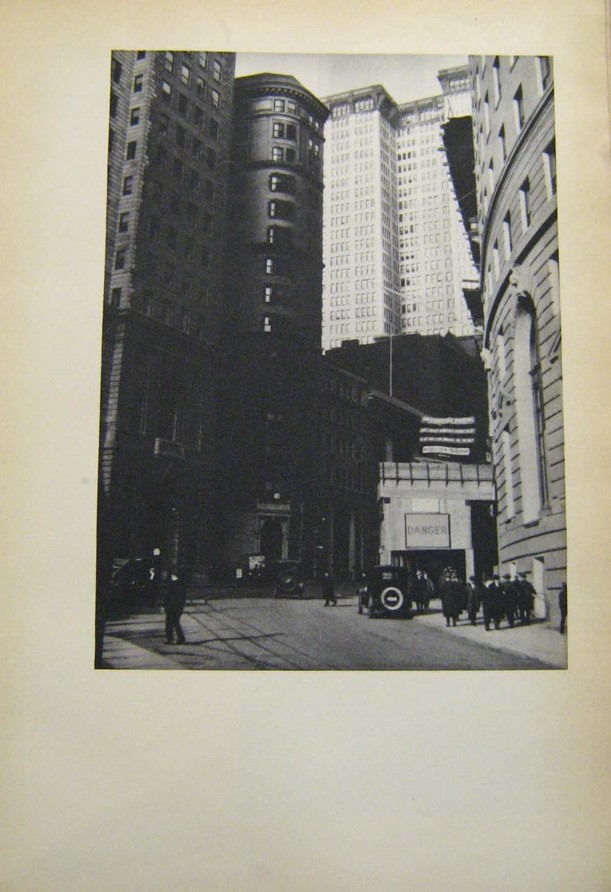 The Light in Architecture: Eric Mendelsohn’s Photographic Expressionism ...